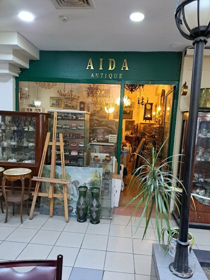 Antikacı dükkanları Aida Antique, İstanbul, foto