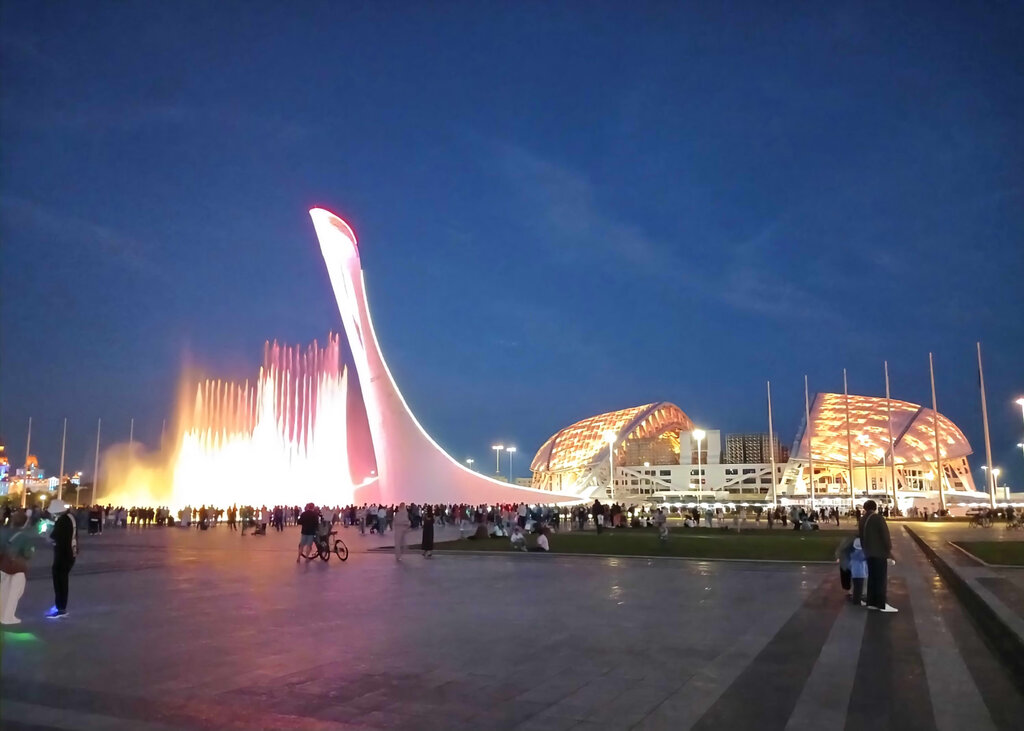 Çeşme Singing Fountain, Soçi, foto