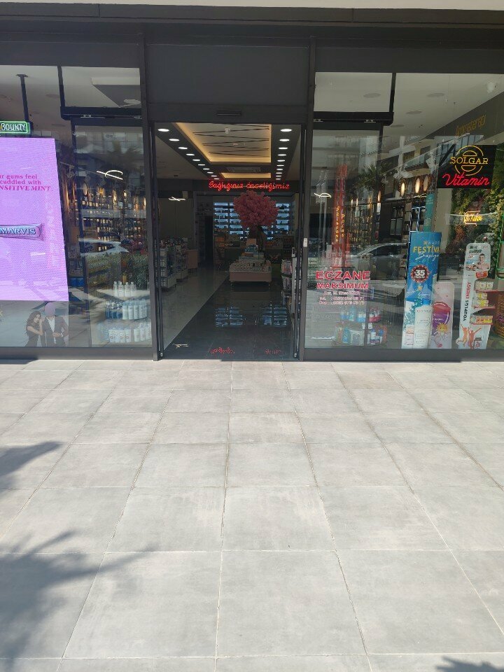 Eczaneler Maksimum Eczanesi, İzmir, foto