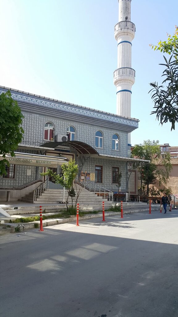 Cami T.C. Gaziosmanpaşa Müftülüğü Nur Camii, İstanbul, foto
