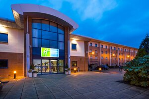 Holiday Inn Express Newport (Wales, Newport, Coedkernew), otel  Newport'tan