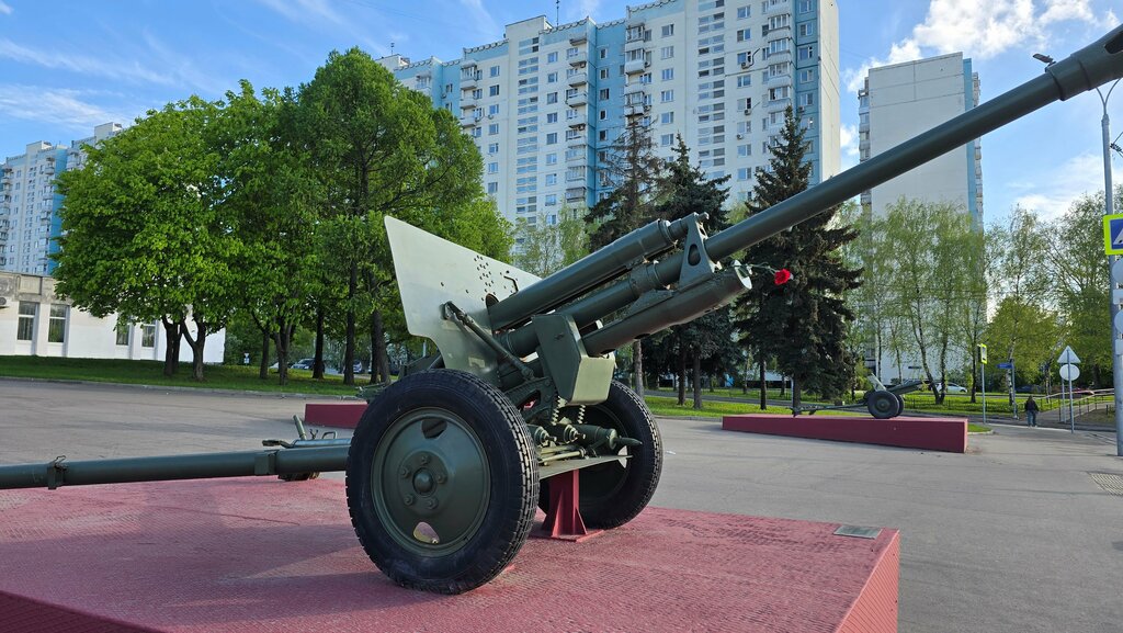 Teknoloji anıtı 76-мм дивизионная пушка ЗиС-3 образца 1942 г., Moskova, foto