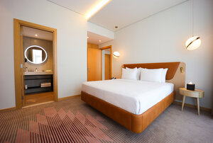 Novotel Jumeirah Village Triangle (Novotel Jumeirah Village Triangle, District JVT 3, Al Barsha South 5, Hadaeq Mohammed Bin Rashid, Dubai), otel  Dubai'den