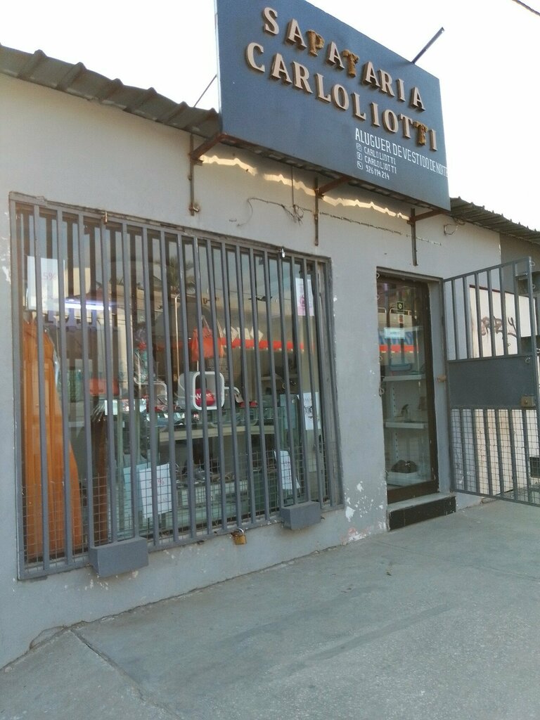 Ayakkabı mağazaları Carloliotti, Loanda, foto
