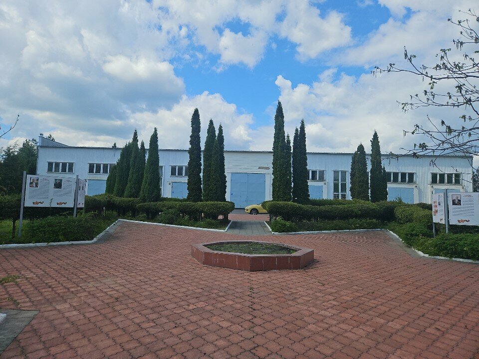Eğitim altyapısı Educational and Exhibition Center, Orel, foto