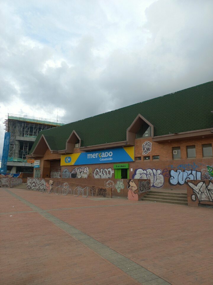 Süpermarket Colsubsidio 1 de Mayo, Bogota, foto