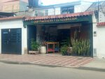 Luz Planticas y El Sembrador (Bogotá, 71st Lane, 79A-58), sera ve bahçe ürünleri  Bogota'dan