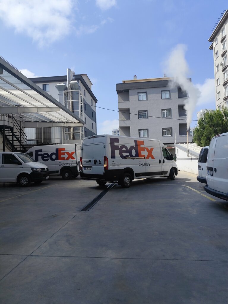 Kargo firmaları TNT, İstanbul, foto