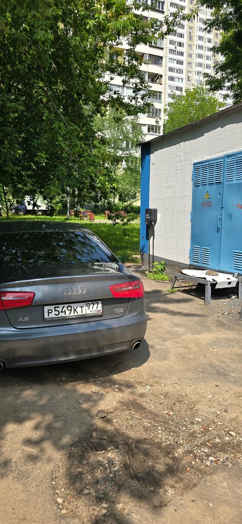 Elektrikli oto şarj istasyonları Яндекс Заправки, Moskova, foto
