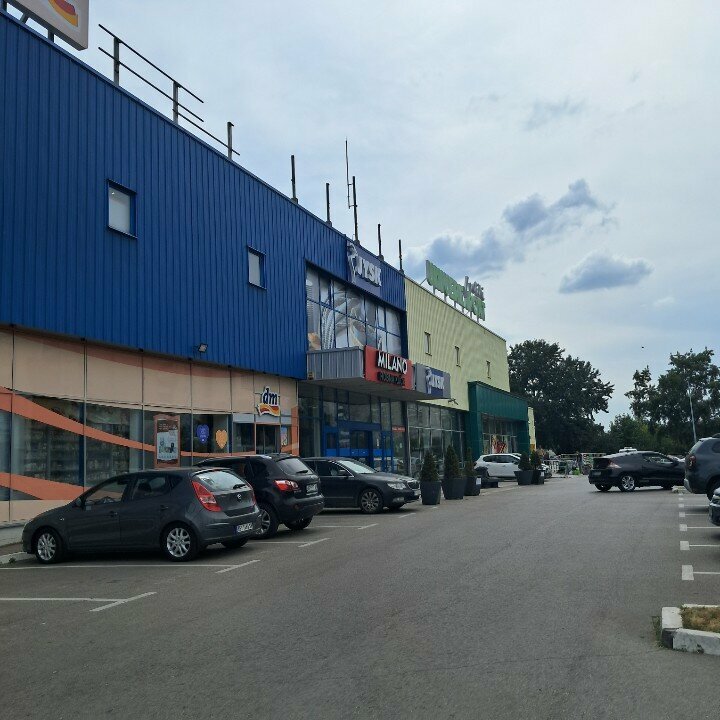 Giyim mağazası Milano Robna Kuca, Belgrad, foto