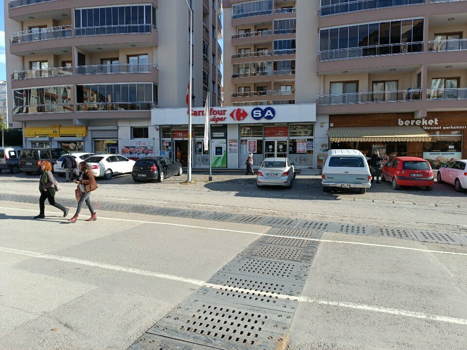 Süpermarket CarrefourSA, İzmir, foto