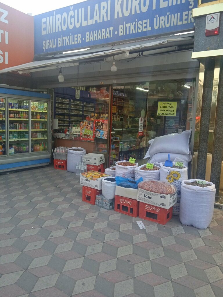 Kuruyemiş, atıştırmalık, kuru meyve Emiroğulları Kuruyemişçi, Ankara, foto