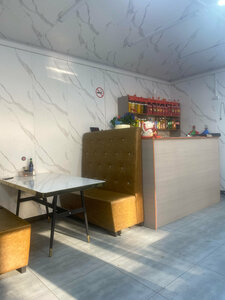У Юли (ulitsa Lva Tolstogo No:18, Ussuriysk), kafe  Ussuriysk'ten