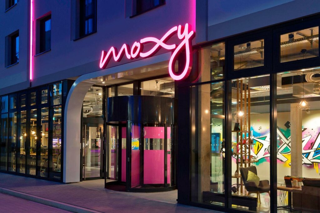 Otel Moxy Stuttgart Airport/Messe, Leinfelden‑Echterdingen, foto