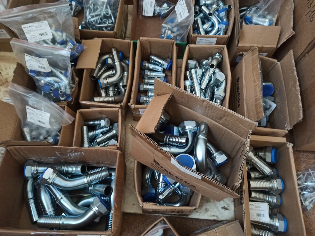 Kollar ve hortumlar Рукава высокого давления, Petrozavodsk, foto