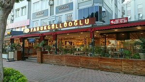 Faruk Güllüoğlu (Toros Mah., Atatürk Blv., No:92, Konyaaltı, Antalya), pasta, şekerleme ve tatlı  Antalya'dan