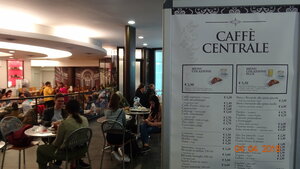 Центральный кафетерий (Campania, Naples, Line 1, Museo metro station), kafe  Vatikan'dan