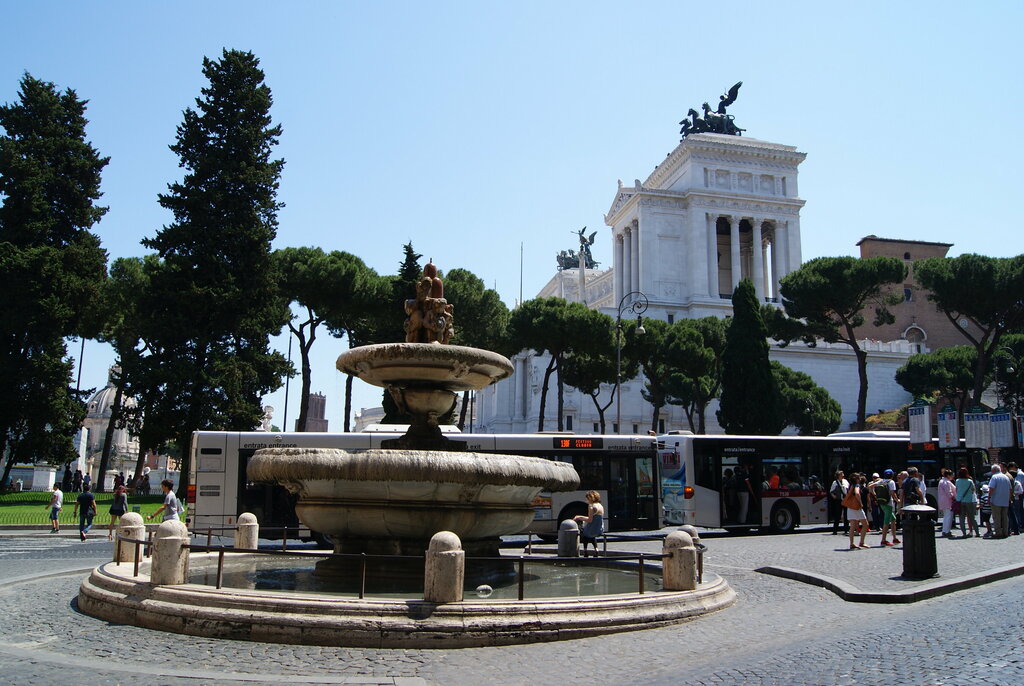 Çeşme Fontana in Piazza d’ Aracoeli, Roma, foto