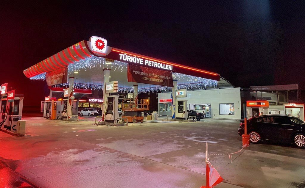 Benzin istasyonu Türkiye Petrolleri, Bolu, foto