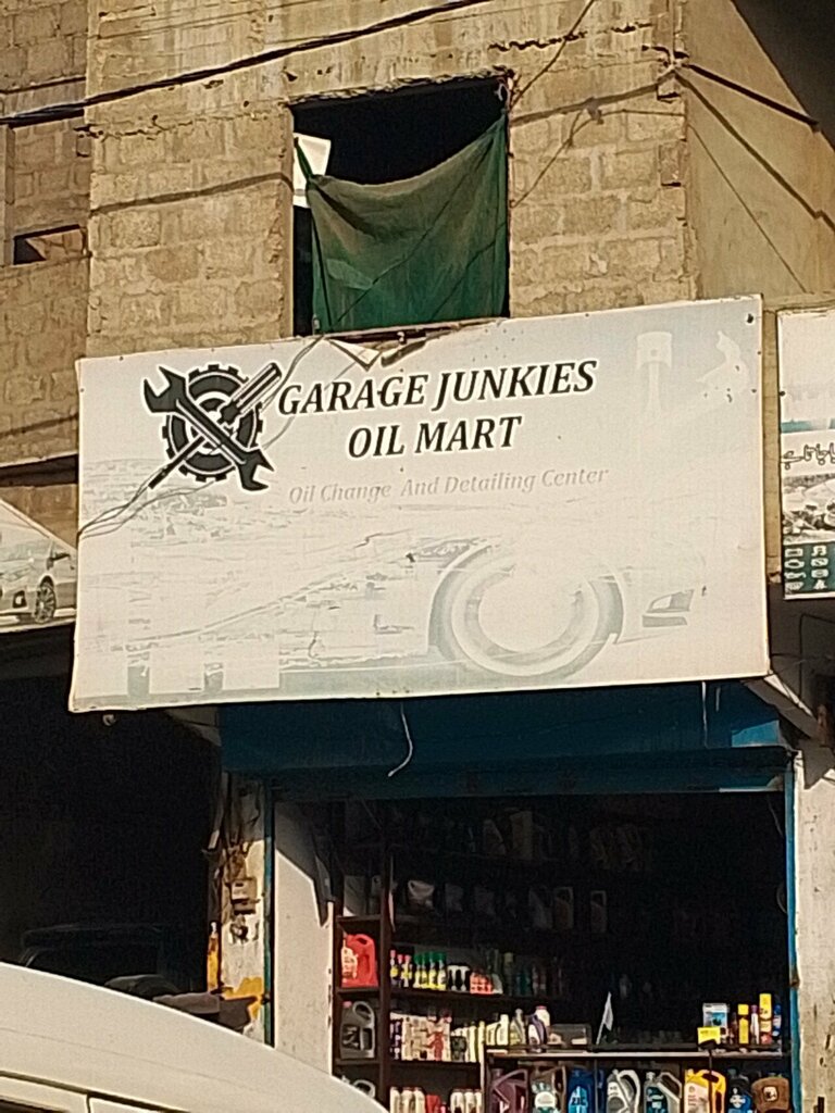 Garajlar Garage Junkie's, Karaçi, foto