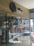 Boutique Guerra (Santa Cruz de la Sierra, Distrito Municipal 11, Subdistrito CIV, Calle Cordillera, 15), dış giyim mağazası  Bolivya'dan