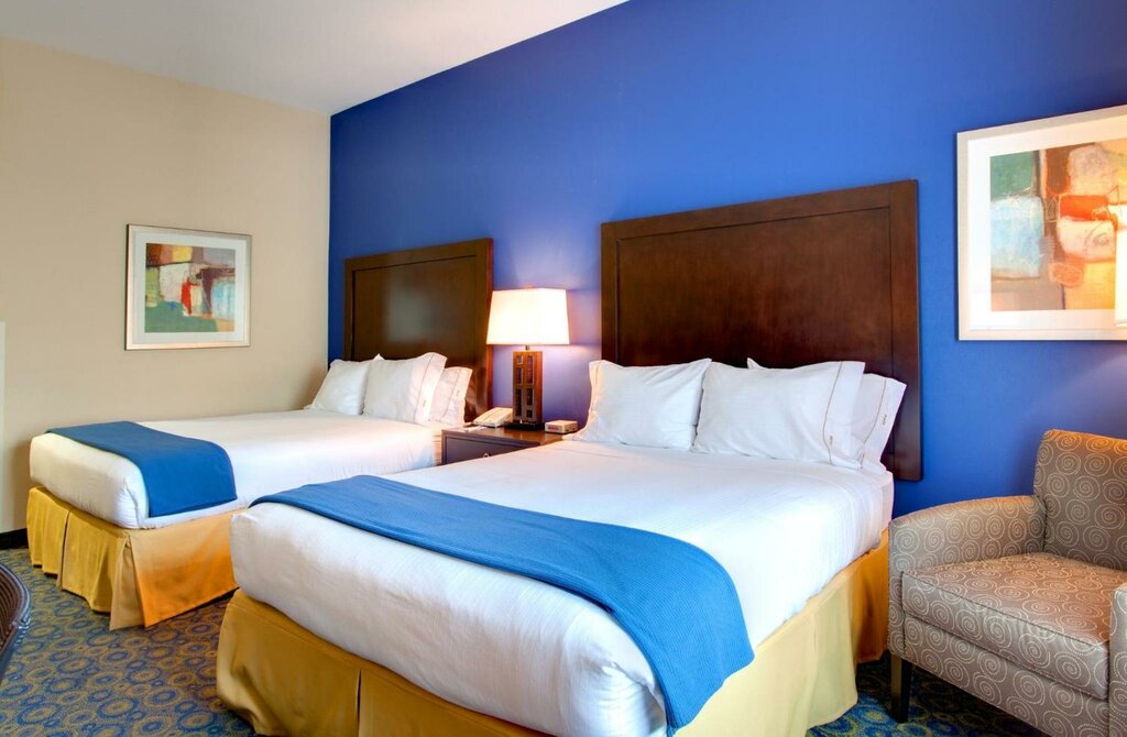 Otel Holiday Inn Express & Suites, Kaliforniya Eyaleti, foto