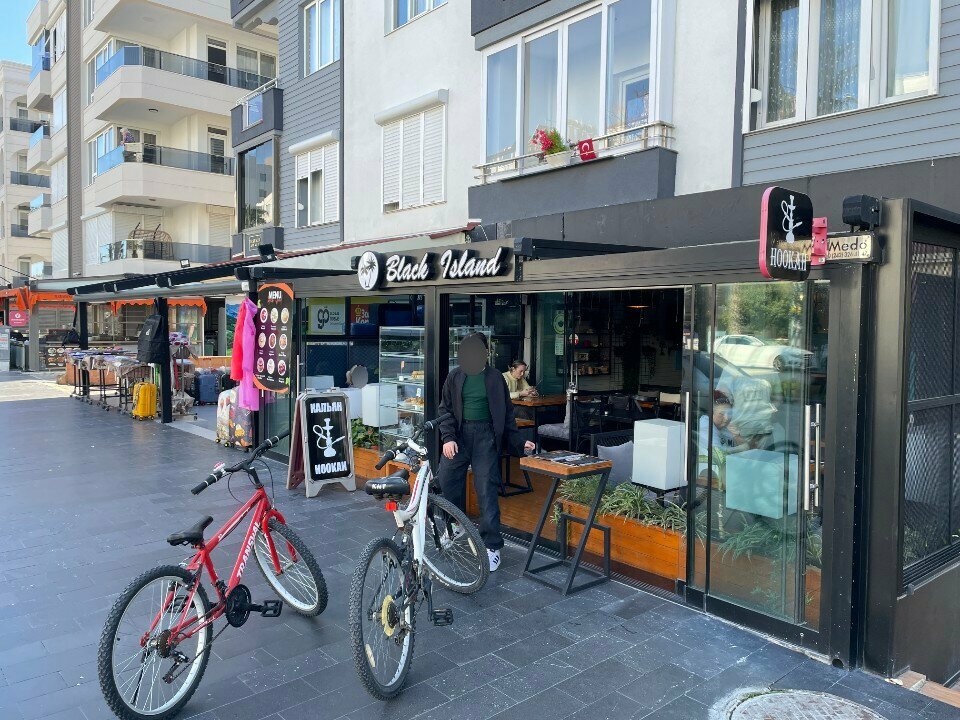 Kafe Black Island, Antalya, foto