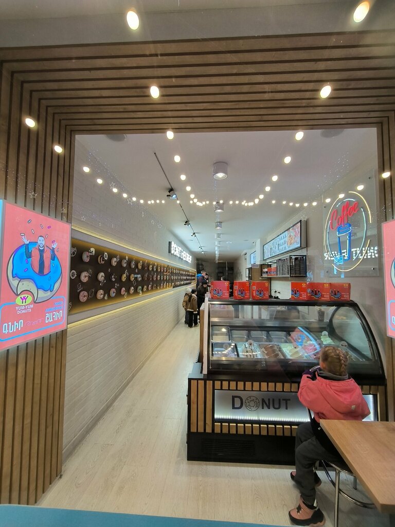 Pasta, şekerleme ve tatlı Yum-Yum Donuts, Erivan, foto