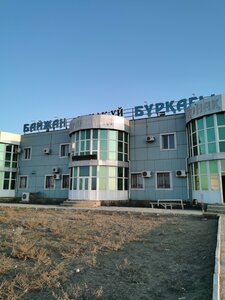 Bayjan Burkasi (Atyraý qalalyq ákimdigi, Atyraý-Dossor tas joly, 100), otel  Atırav eyaletinden