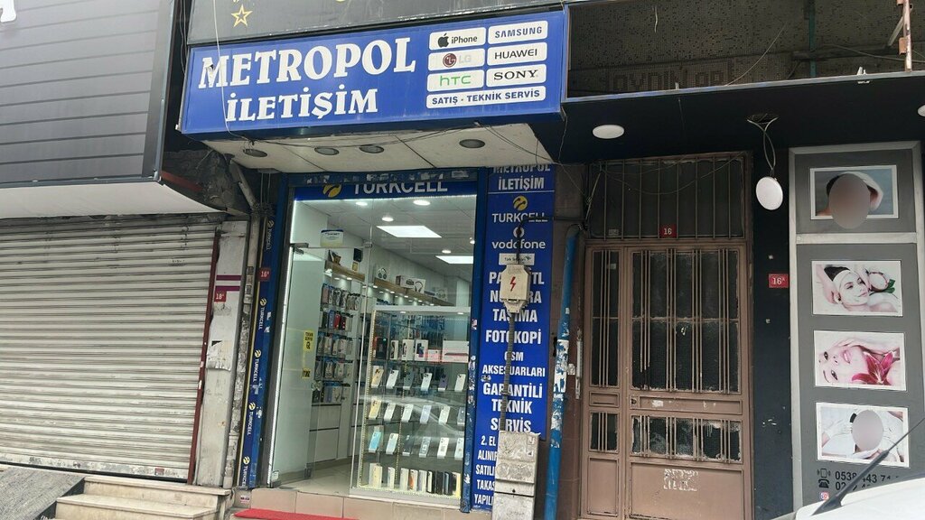 Cep telefonu ve aksesuarları satış mağazaları Metropol İletişim, İstanbul, foto