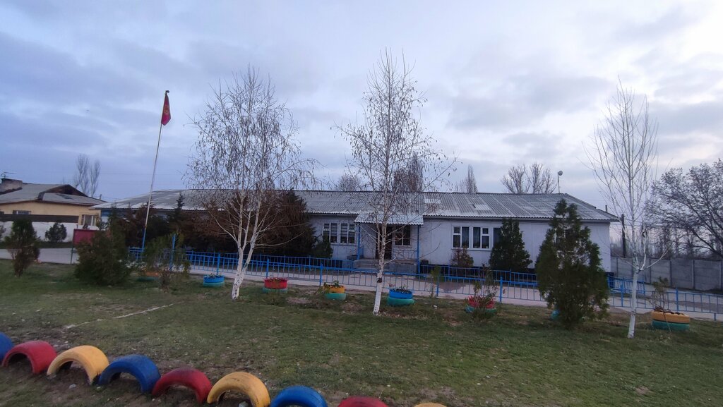 Fen lisesi, sosyal bilimler lisesi Mektep, Çuy ili, foto