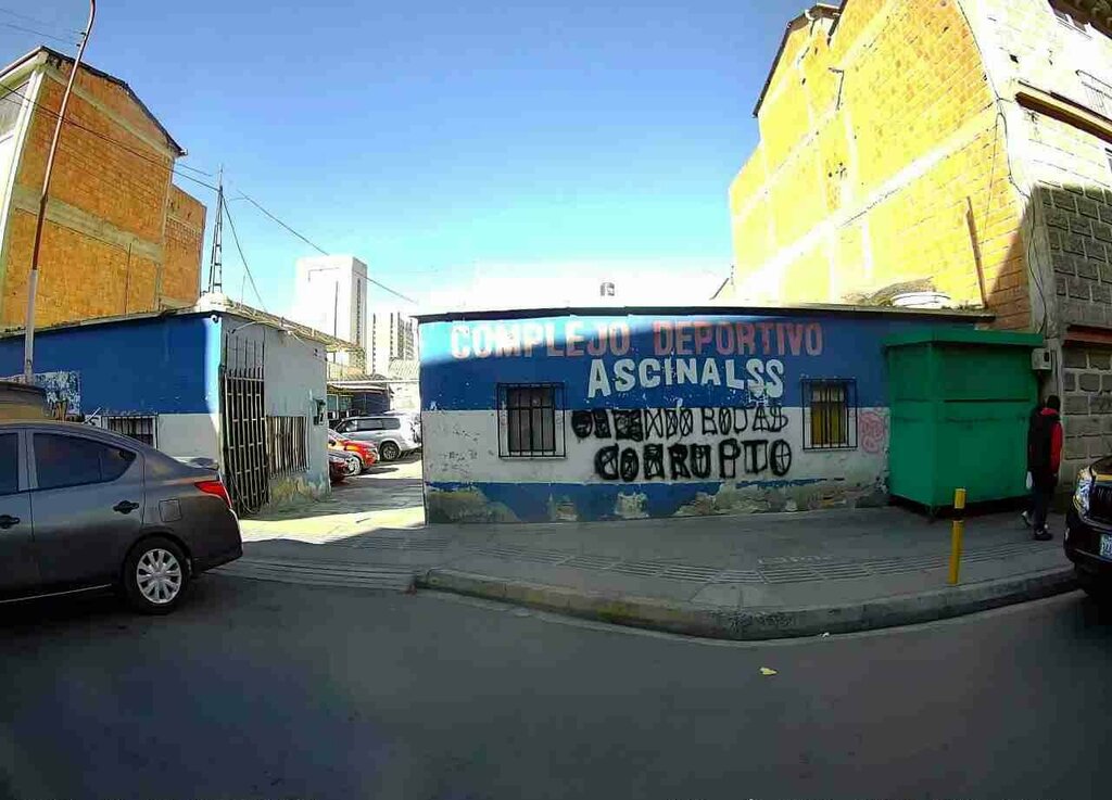 Spor kulüpleri Ascinalss Sports Complex, La Paz, foto