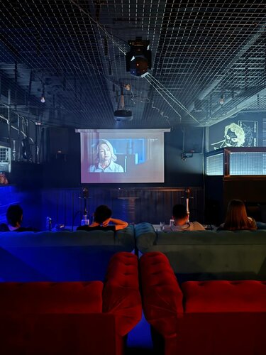 Nargile kafeler Iron Club, Yuhnov, foto