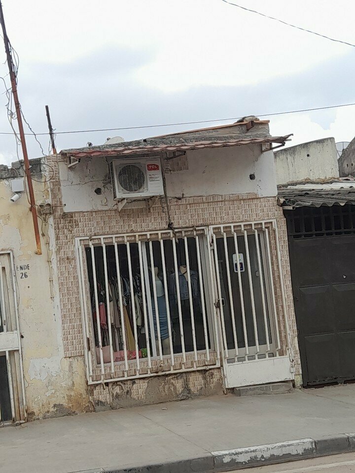 Dış giyim mağazası Boutique, Loanda, foto
