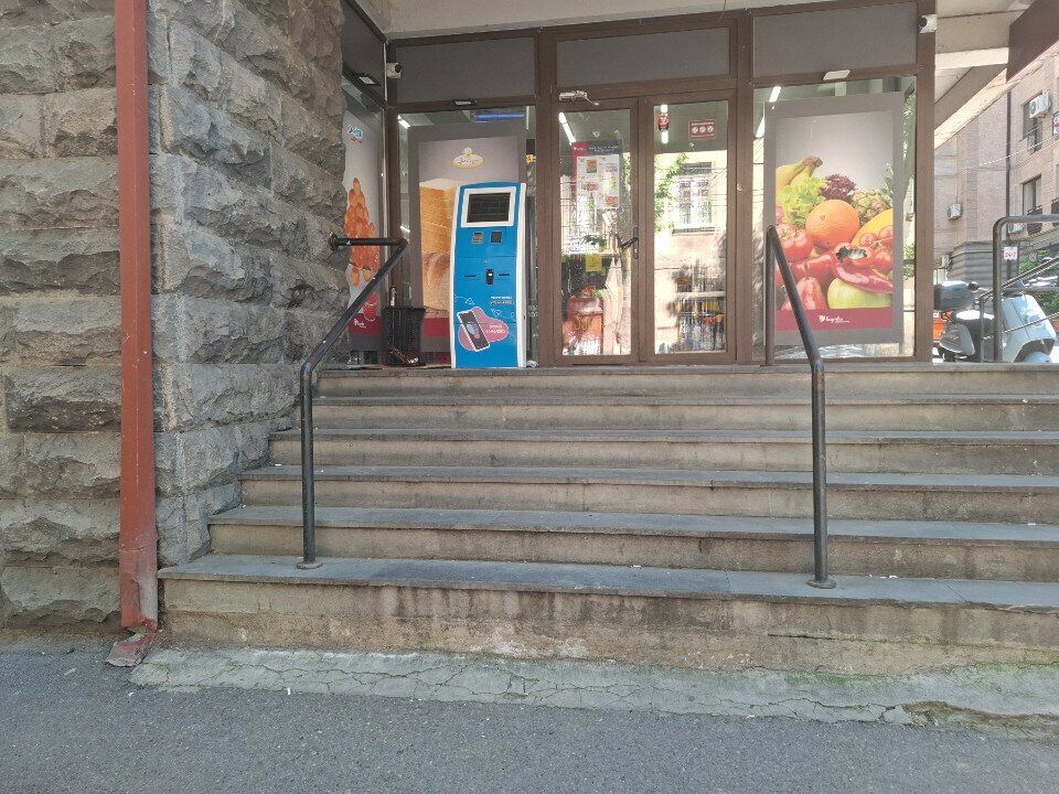 Ödeme terminali Tbc, Tiflis, foto