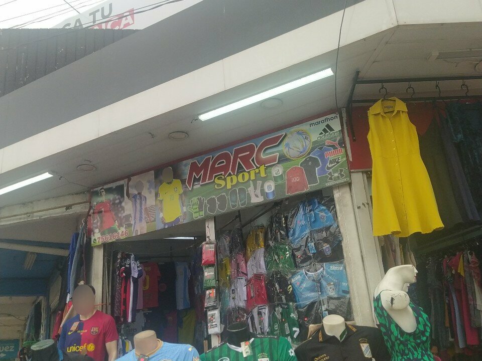 Spor giyim ve ayakkabı Marc Sport, Santa‑Krus, foto