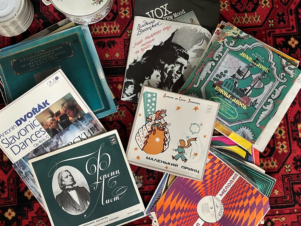 Antikacı dükkanları Ностальгия, Arhangelsk, foto