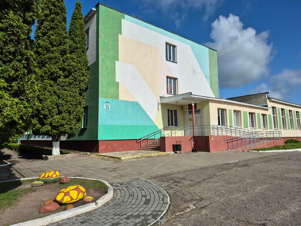 Ortaokul Srednyaya shkola № 3 Guo, Smarhon, foto