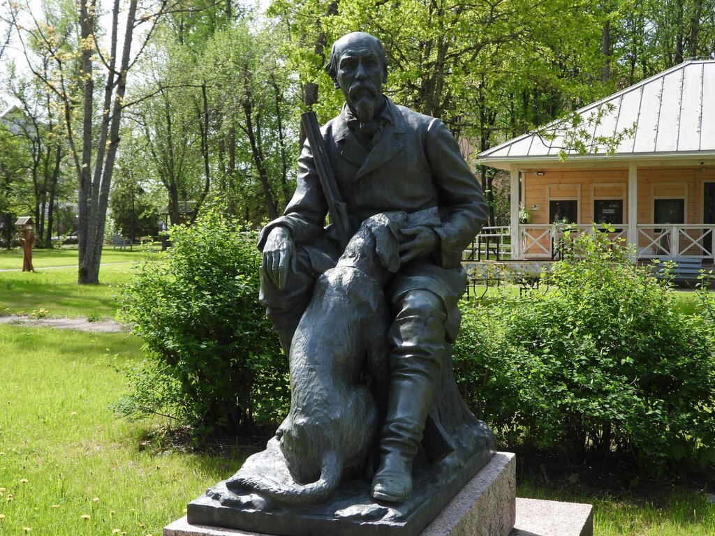 Anıt, heykel Н.А. Некрасов, Chudovo, foto