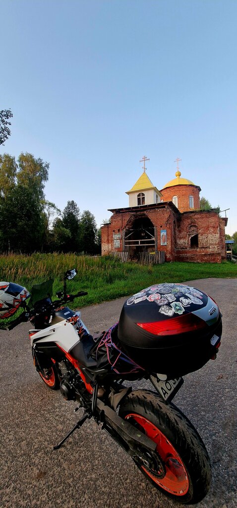 Ortodoks kiliseleri Храм Архангела Михаила, Kalujskaya oblastı, foto