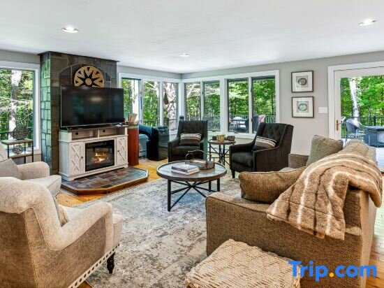 Otel Private Deck and Access to Quechee Club - Elegant Retreat, Vermont Eyaleti, foto