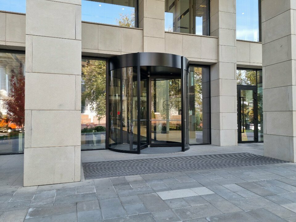 Şarj cihazı kiralama Get Charged!, Almatı, foto