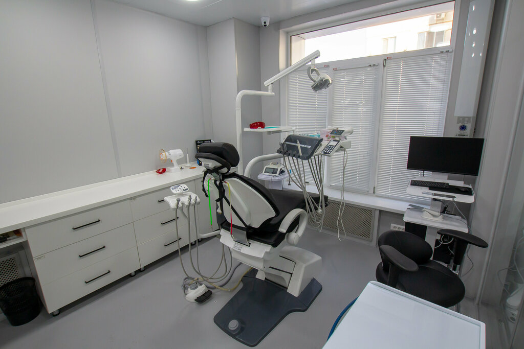 Özel ağız ve diş sağlığı klinikleri ve muayenehaneleri Doktor Zubnoff, Artem, foto