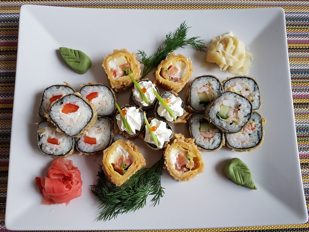 Kafe Roll bar & wok Сушилка, Nijni Tagil, foto