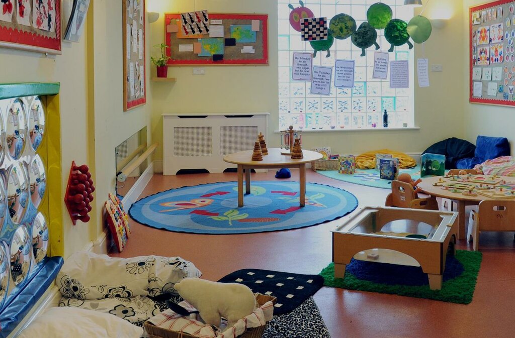 Ortaokul Bright Horizons Elm Grove Day Nursery and Preschool, Londra, foto
