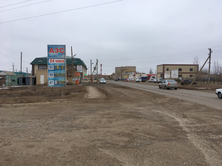 Benzin istasyonu Astrakhanprom-Yug, Astrahanskaya oblastı, foto