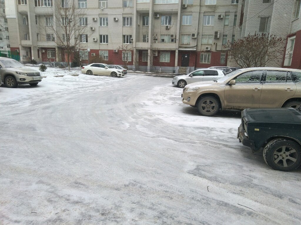 Otoparklar Автомобильная парковка, Briansk, foto
