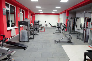 Titan fitness (vulica Budaŭnikoŭ No:15А), fitness kulüpleri  Molodchenko'dan