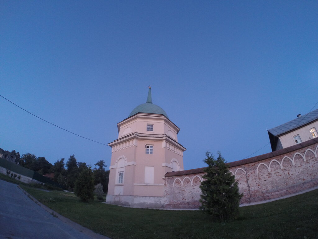 Turistik yerler Библиотечная башня, Kozelsk, foto