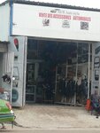 Vente Accessoires Automobile (Brazzaville, Commune de Moungali, Rue Moundzombo), oto aksesuarları  Brazzaville'den